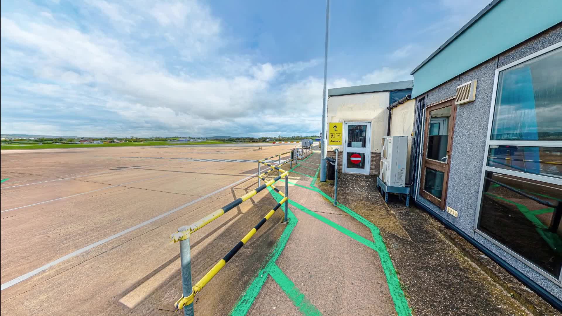 Exeter Airport: Arrivals Walkthrough – alugha